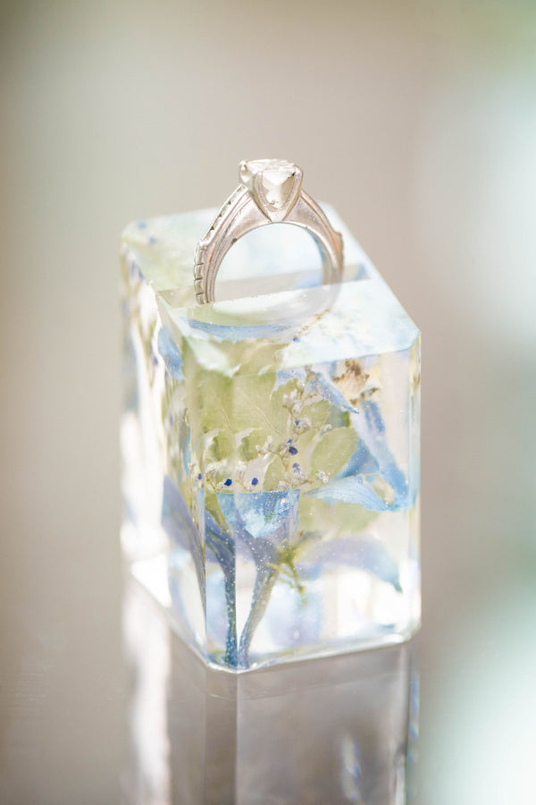 Resin Ring Holder, Square Cut - Flowers Forever & Bellabeads